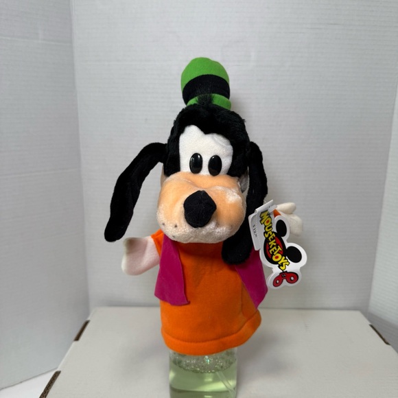 Disney | Toys | Vintage Walt Disney World Disneyland Goofy 2 Plush ...